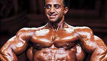 A SMARTER WAY TO ADD MUSCLE IN THE OFFSEASON | Muscle & Fitness