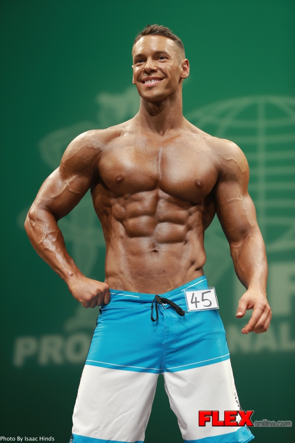 Anton Antipov | Muscle & Fitness