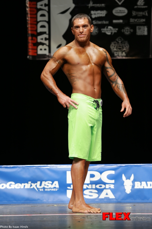 Mickey Ribas | Muscle & Fitness