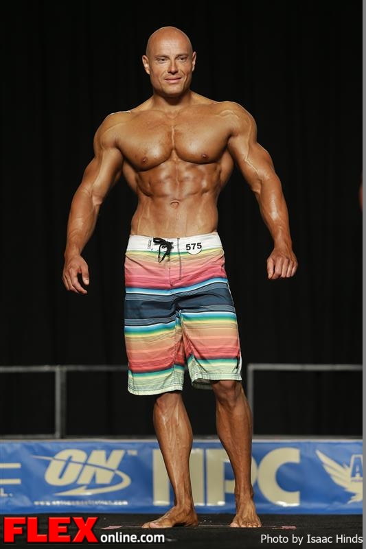 Daniel Badita | Muscle & Fitness