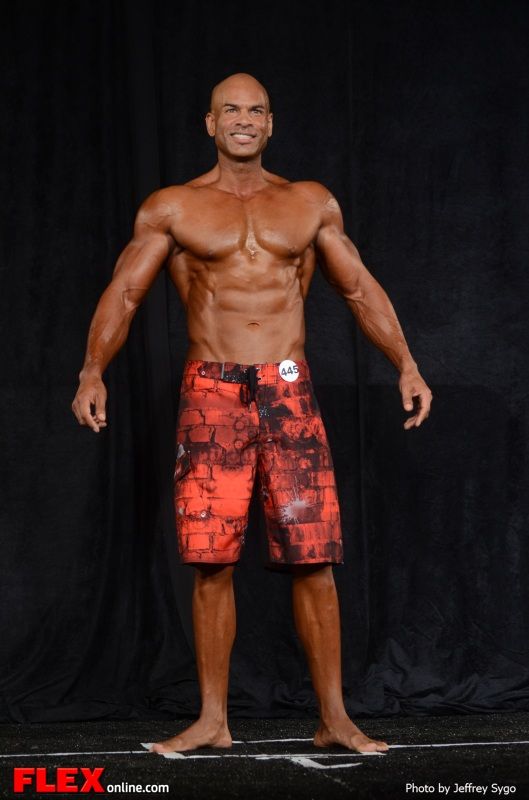 Sean Daniel | Muscle & Fitness