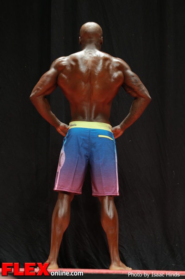 Apollo Askew | Muscle & Fitness