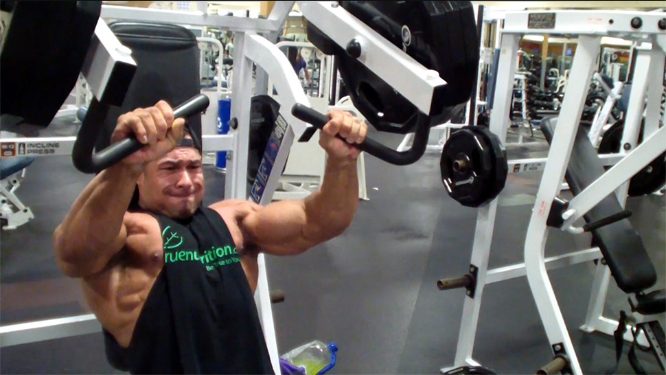 Matt Porter Chest Workout for the 2013 LA Championships | Muscle & Fitness