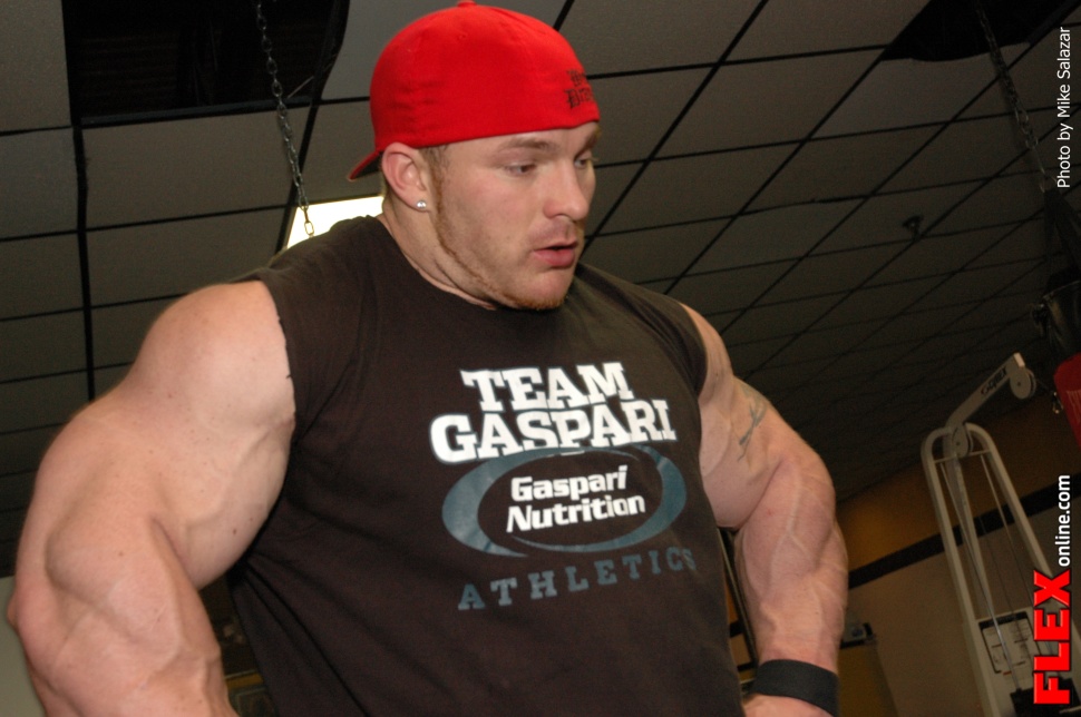 Flex Lewis Off-Season Shoulder Workout | Muscle & Fitness