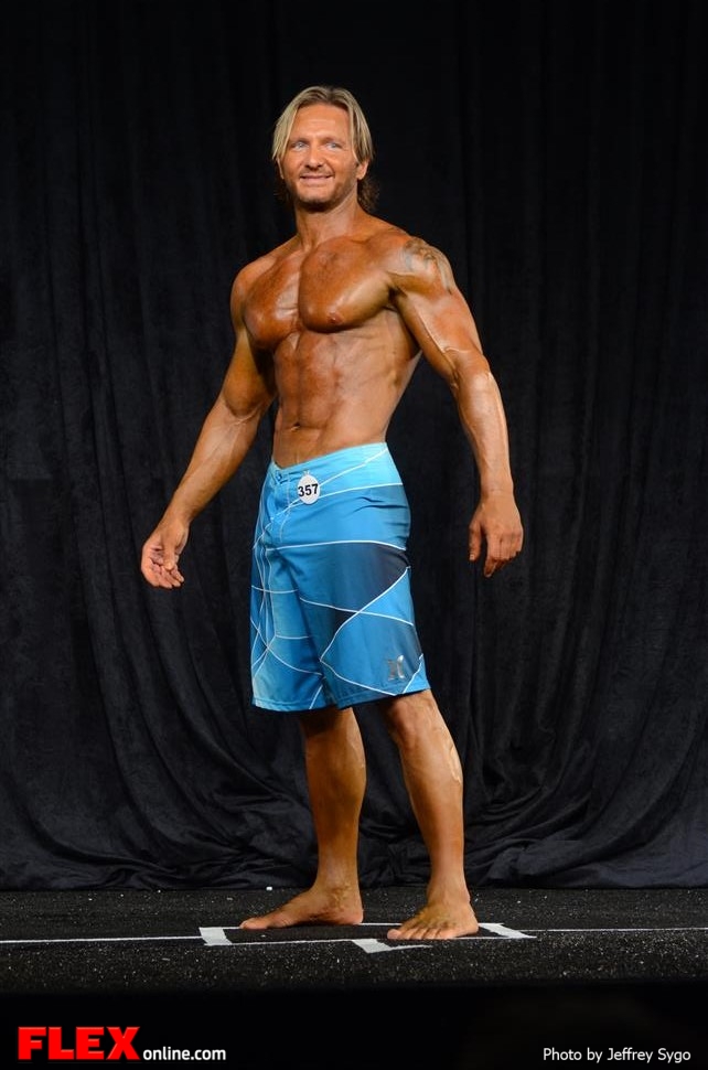 Stephen Fiore - Men's Physique D 35+ - 2013 North Americans | Muscle ...
