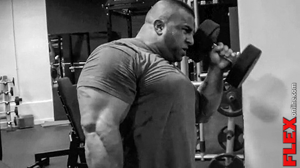 Fouad Abiad's Off-season Arm Blast | Muscle & Fitness