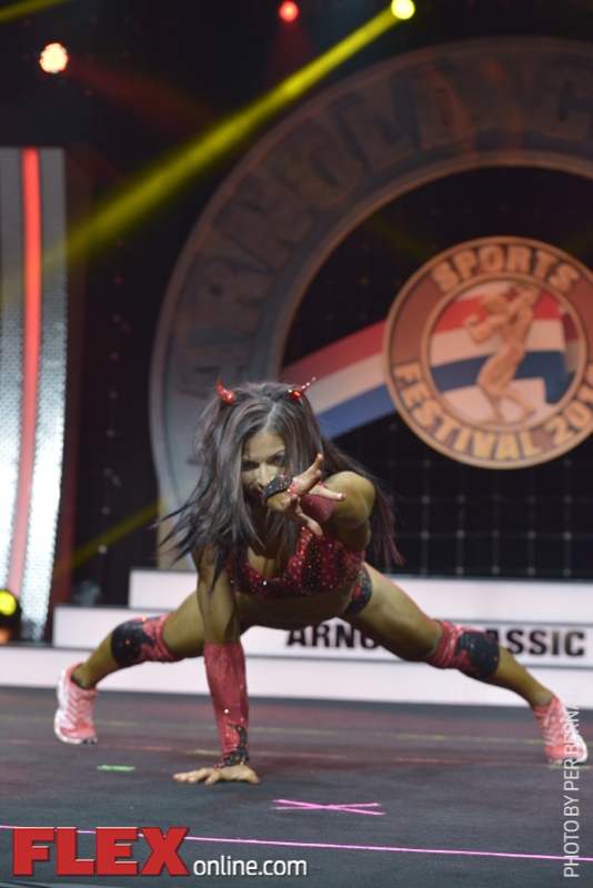 Michelle Blank - Fitness International - 2014 Arnold Classic | Muscle ...