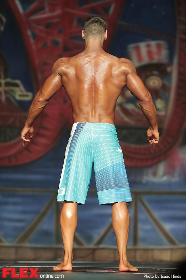 Anton Antipov - 2014 Europa Orlando | Muscle & Fitness