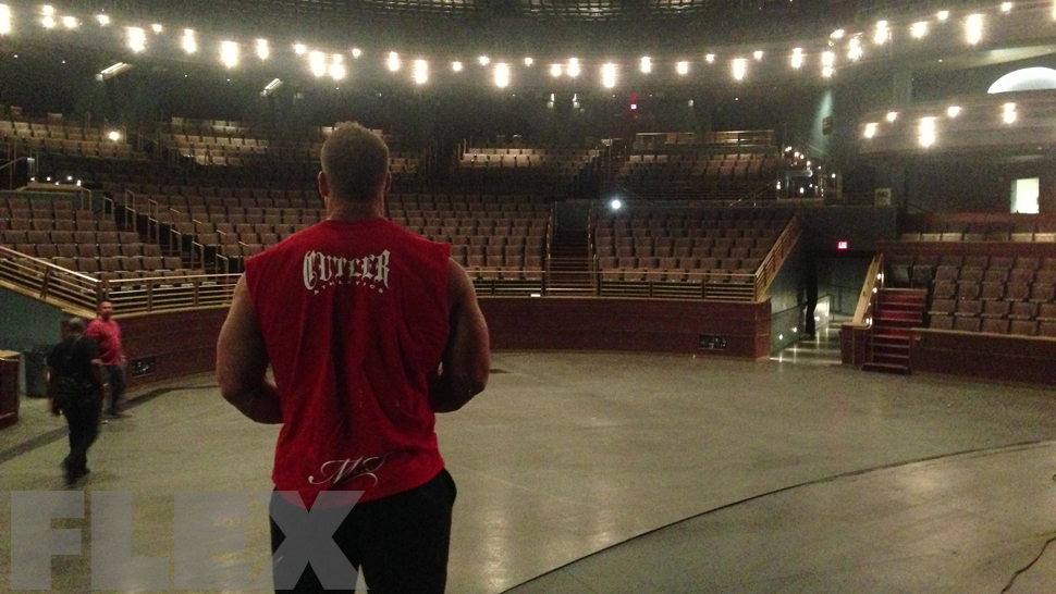 Jay Prepares for the Show | Muscle & Fitness