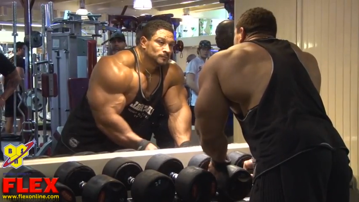 A Day with "The Beast", Roelly Winklaar! | Muscle & Fitness