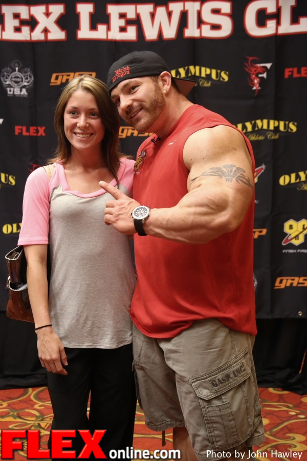 Check-Ins at the 2014 NPC Flex Lewis Classic | Muscle & Fitness