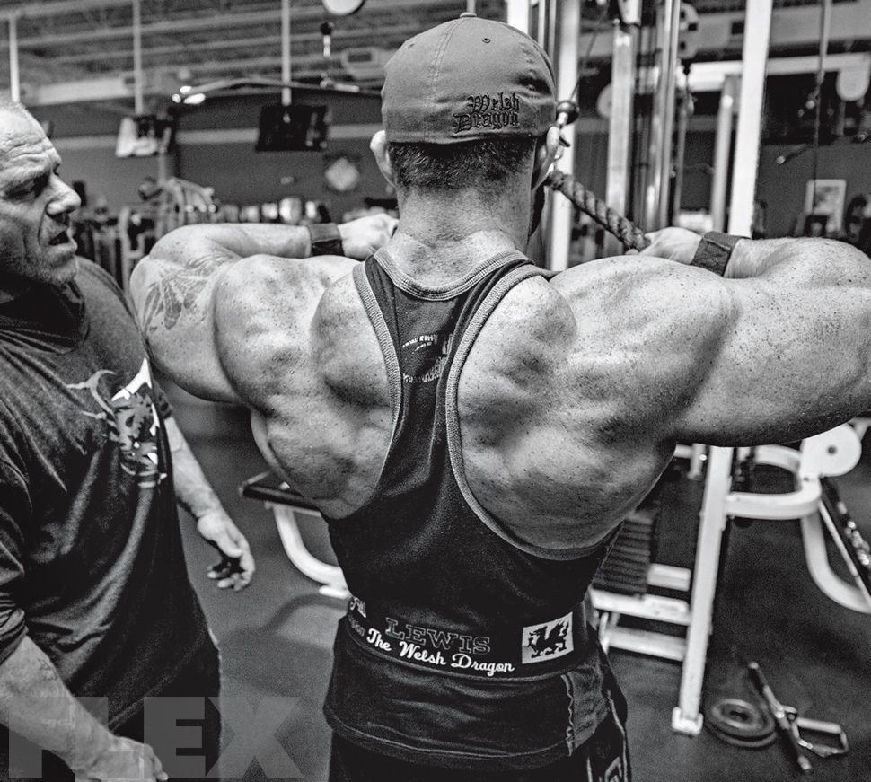 Backstage: Flex Lewis | Muscle & Fitness