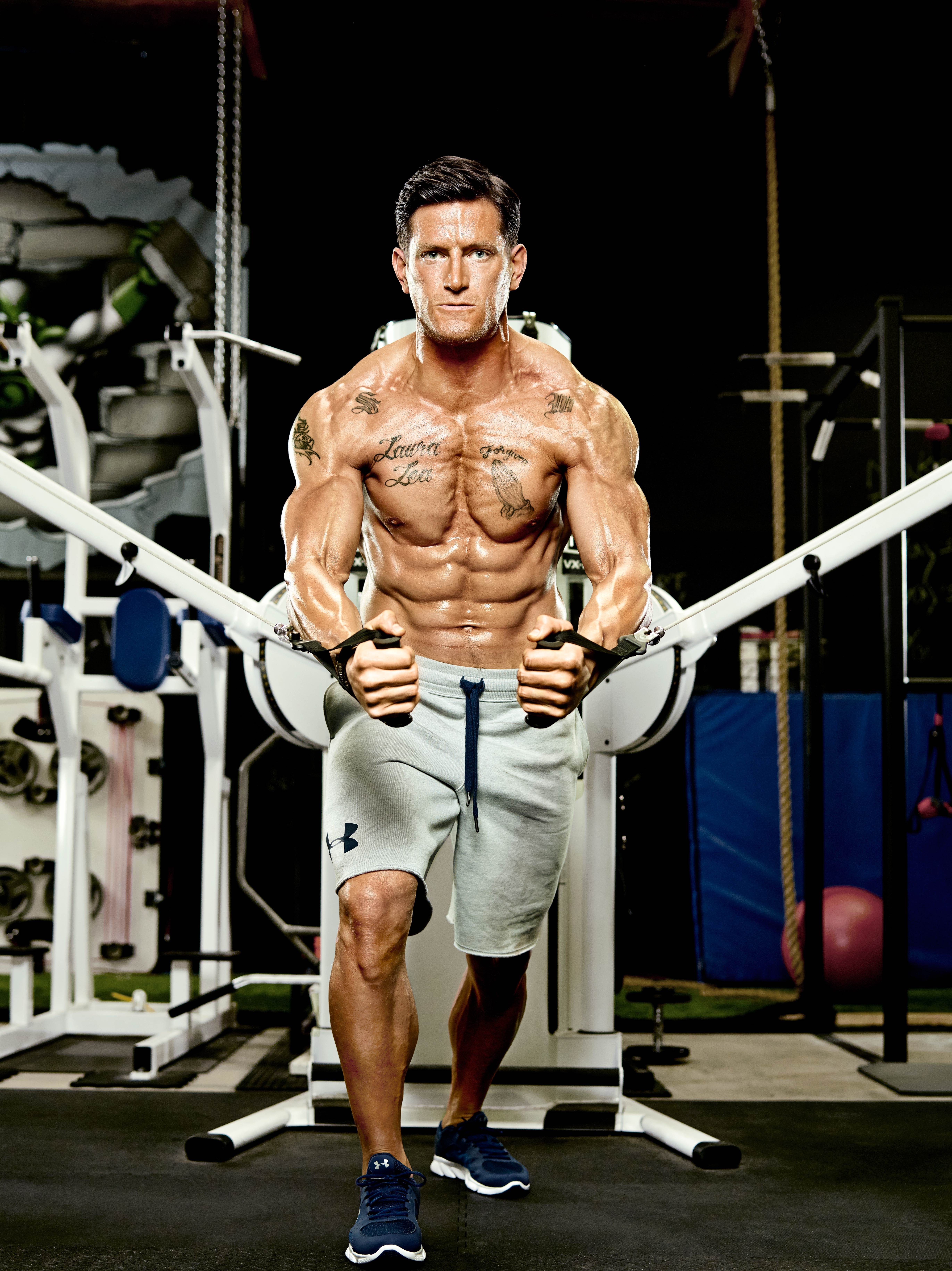 Steve Weatherford Is The NFL s Fittest Man Muscle Fitness steve-weatherford-is-the-nfl-s-fittest-man-muscle-fitness