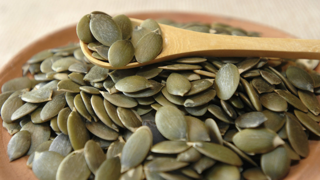How to Build A Better Muscle-building Trail Mix | Muscle & Fitness