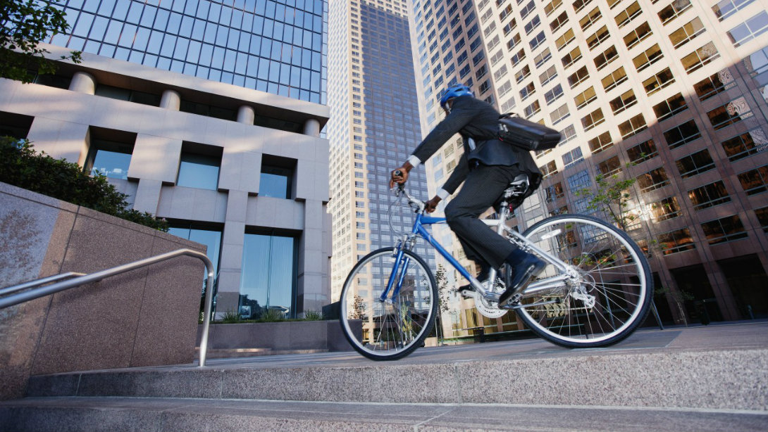 7 Tips to Stay Fit at Work | Muscle & Fitness