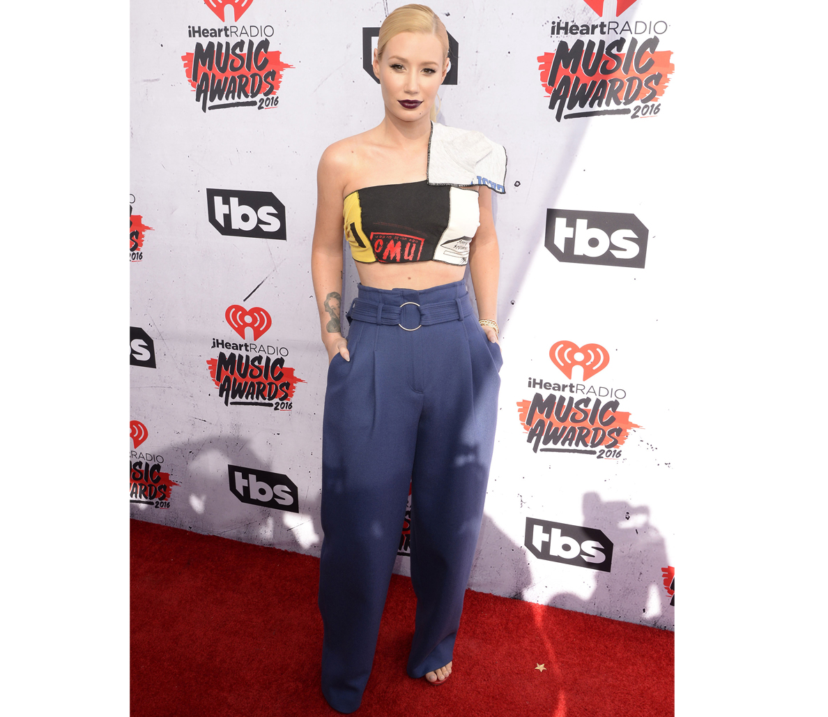 Gorgeous Women from the 2016 iHeartRadio Awards | Muscle & Fitness