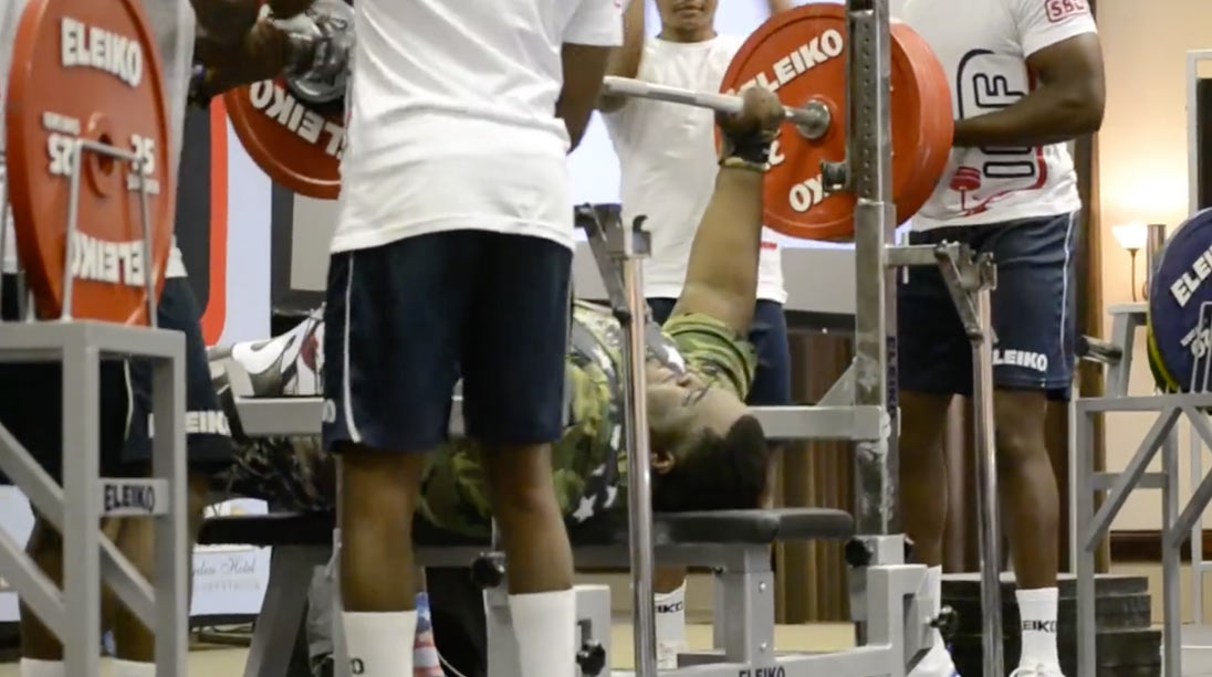 Thomas "TD" Davis Sets New Raw Bench Press Record of 622.5 Pounds ...