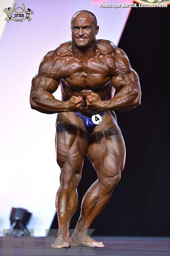 Alexander Fedorov - Open Bodybuilding - 2016 Arnold Classic Europe | Muscle & Fitness