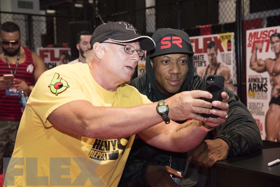 FLEX'n at the 2016 Olympia: Friday | Muscle & Fitness