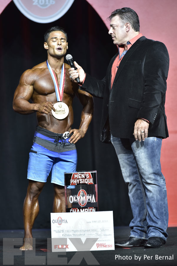 Men's Physique Awards - 2016 Olympia | Muscle & Fitness
