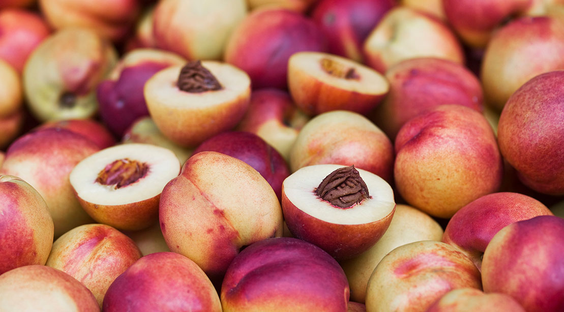 5 Fruits and Veggies You Should Always Buy Organic | Muscle & Fitness