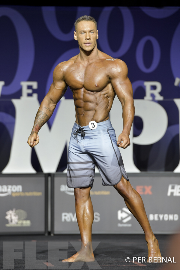 Anton Antipov - Men's Physique - 2017 Olympia | Muscle & Fitness