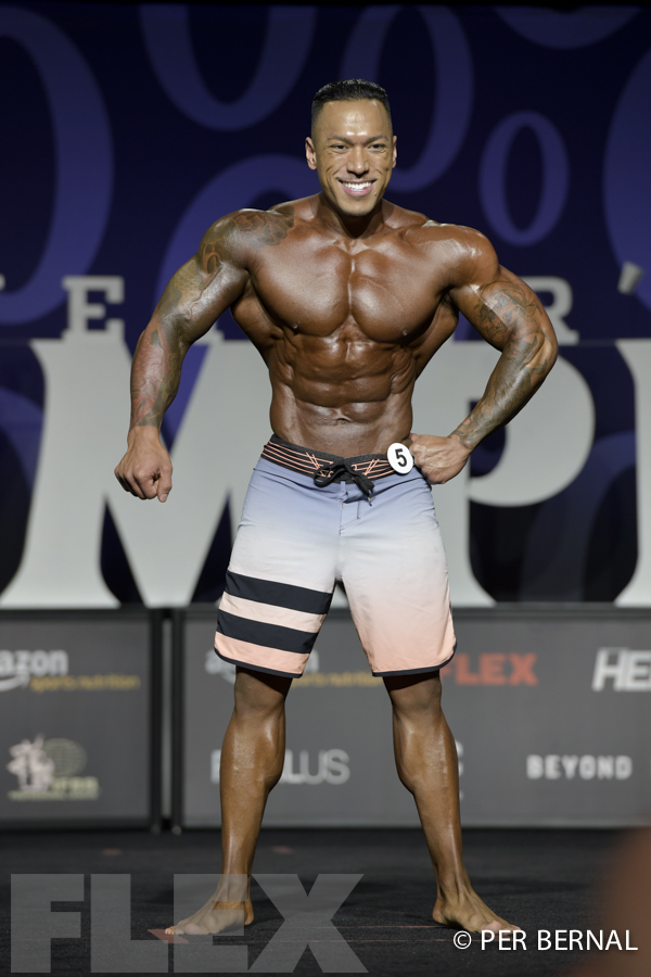 Dean Balabis - Men's Physique - 2017 Olympia | Muscle & Fitness