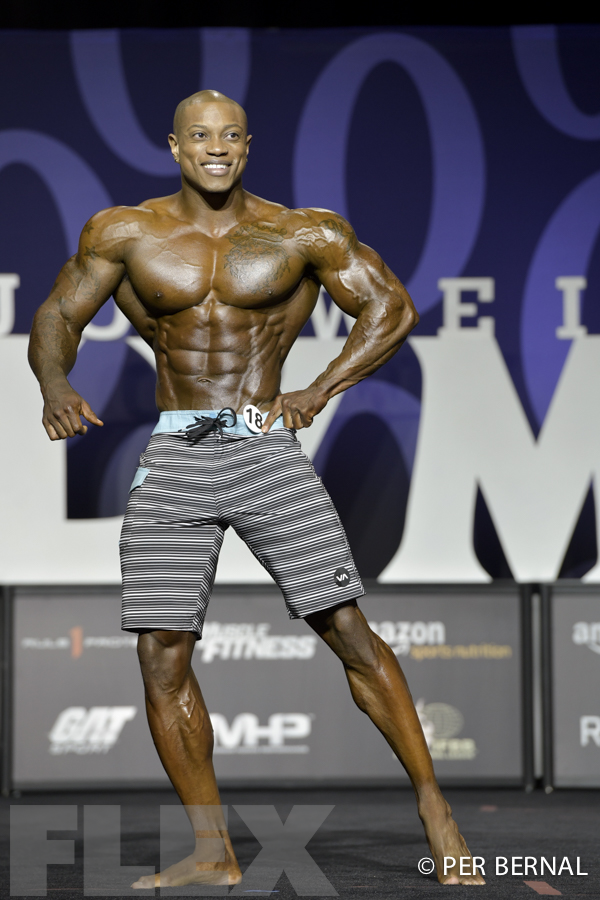 Brandon Hendrickson - Men's Physique - 2017 Olympia | Muscle & Fitness