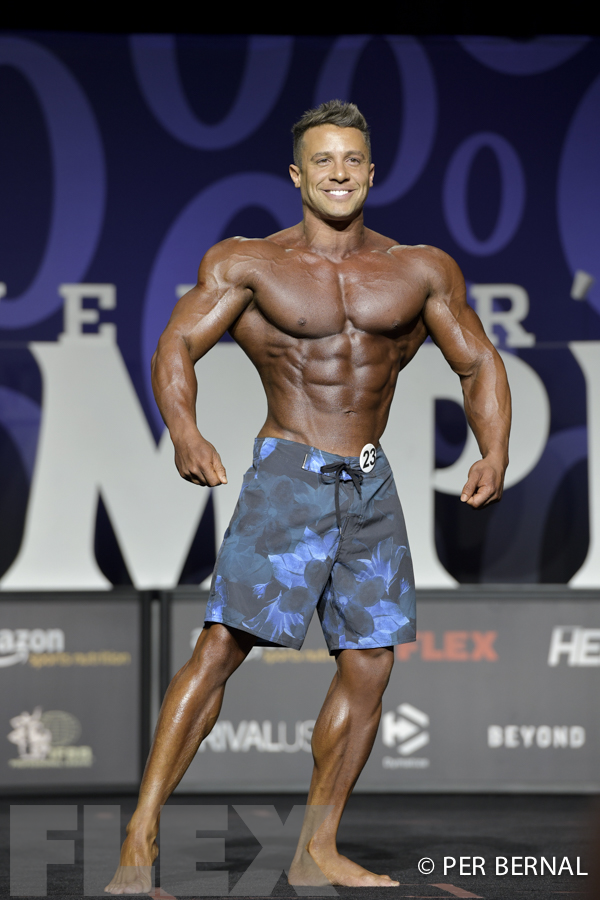 Diogo Montenegro - Men's Physique - 2017 Olympia | Muscle & Fitness