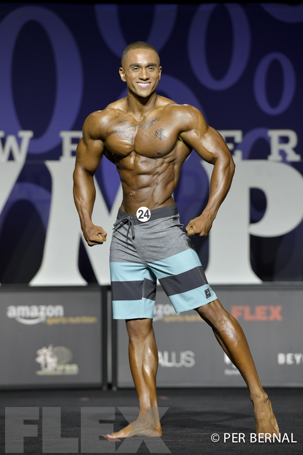Marvin Moss - Men's Physique - 2017 Olympia | Muscle & Fitness
