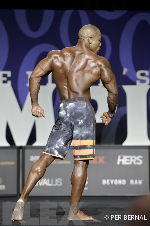 Antoine Williams - Men's Physique - 2017 Olympia | Muscle & Fitness