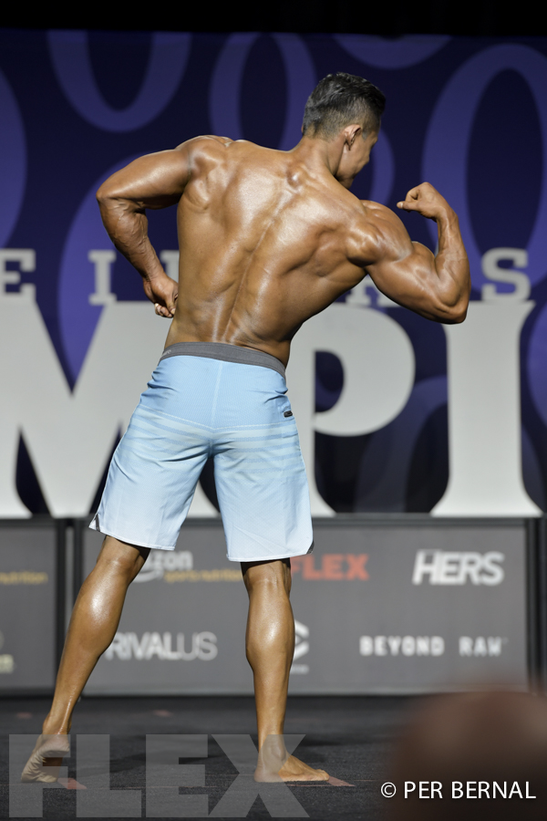 Long Wu - Men's Physique - 2017 Olympia | Muscle & Fitness