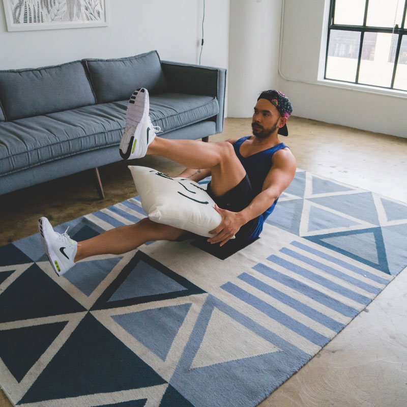 V-sit Figure 8 Exercise Video Guide | Muscle & Fitness