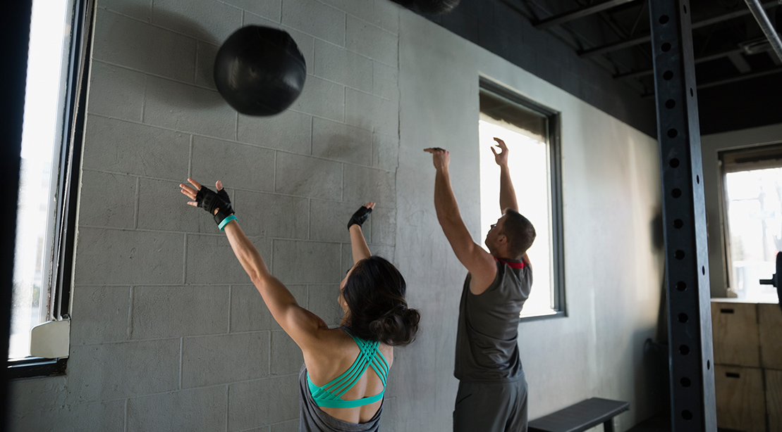 5 CrossFit Workouts to Build Bigger, More Powerful Shoulders | Muscle ...