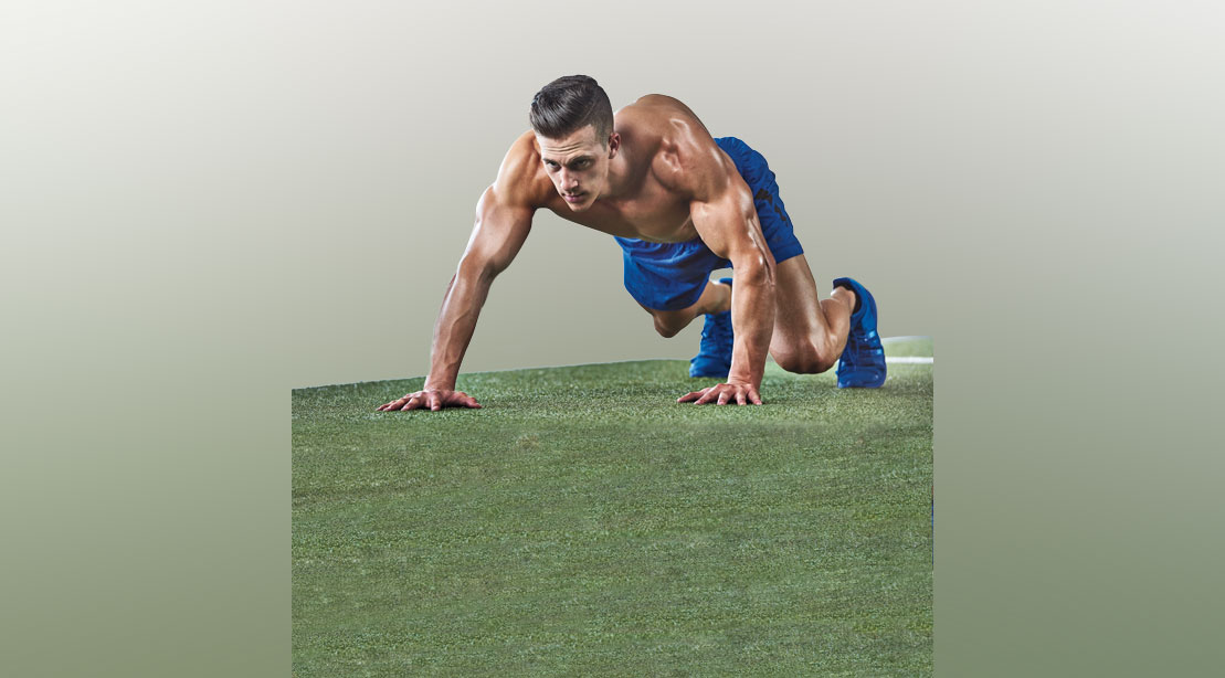 The 5 Best Bear Crawl Variations for a Concrete Core | Muscle & Fitness