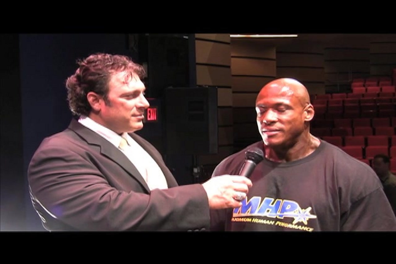 Craig Richardson wins in Toronto! | Muscle & Fitness