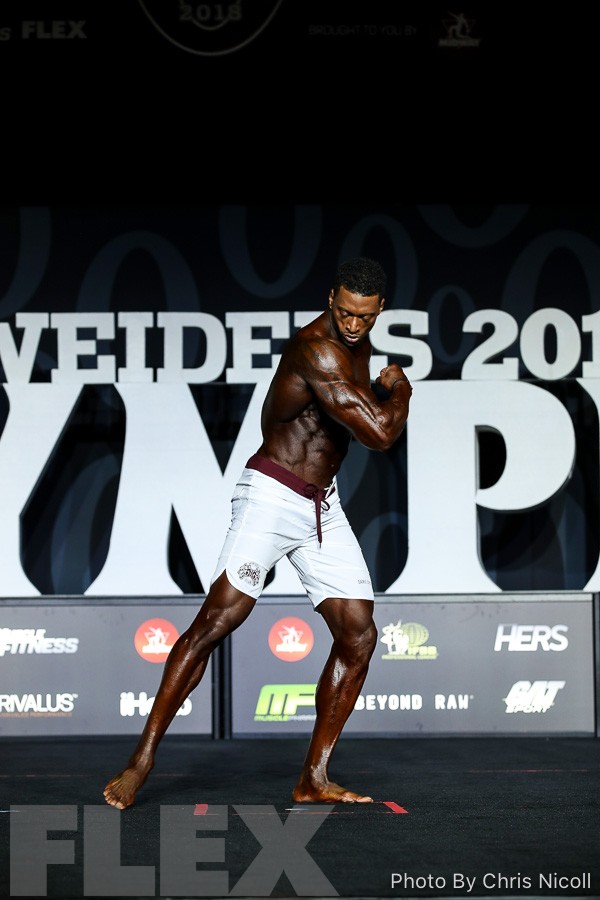 Raymont Edmonds - Men's Physique - 2018 Olympia | Muscle & Fitness