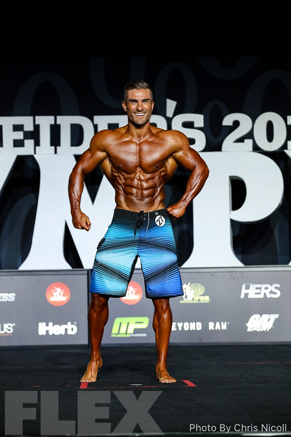 Ryan Terry - Men's Physique - 2018 Olympia | Muscle & Fitness