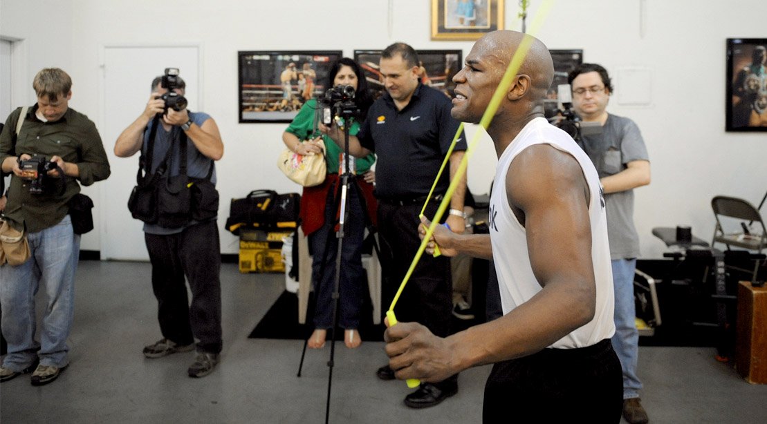 Floyd Mayweather's 30-Minute Boxing Workout | Muscle & Fitness