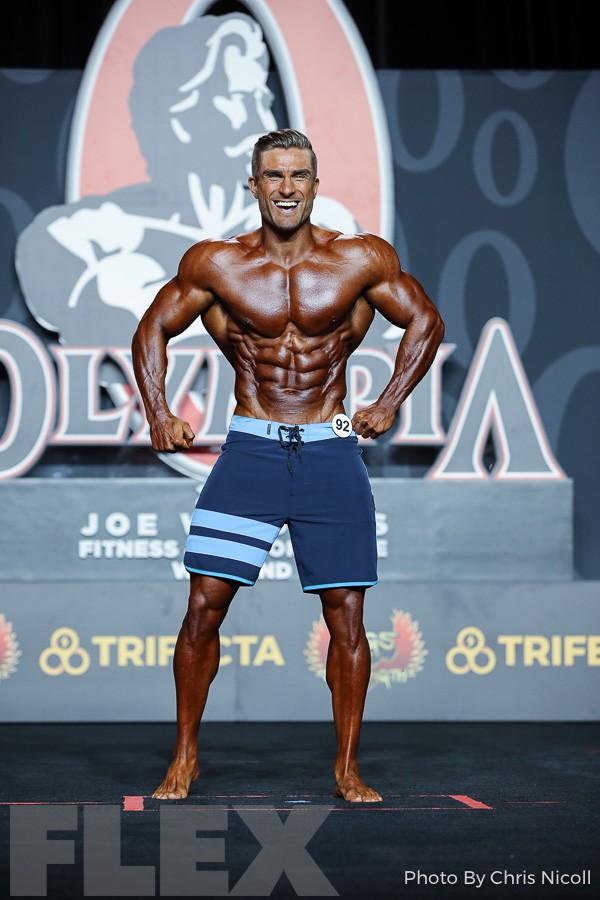 Ryan Terry looking absolutely MINCED on a paddle board. Crazy shape for ...