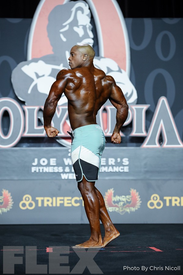 Brandon Hendrickson - Men's Physique - 2019 Olympia | Muscle & Fitness