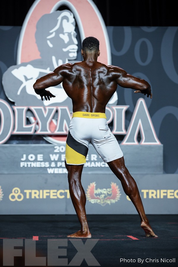 Raymont Edmonds - Men's Physique - 2019 Olympia | Muscle & Fitness