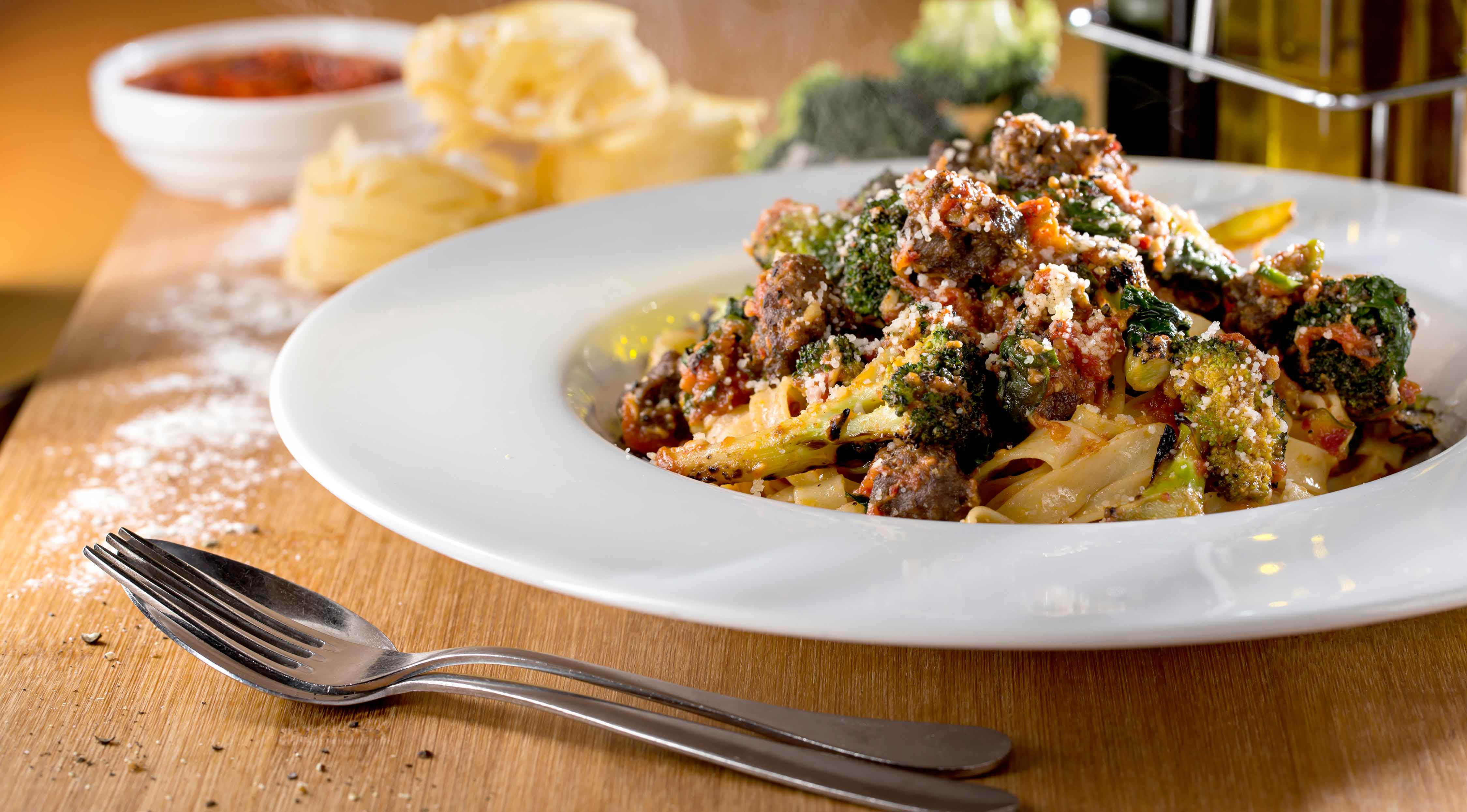 6 Perfect Muscle-Building Meals | Muscle & Fitness